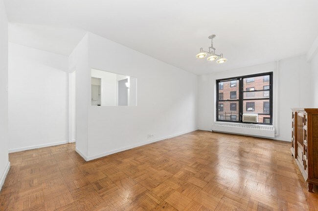 Clinton Hill Coop - 205 Clinton Ave Brooklyn NY 11205 | Apartment Finder