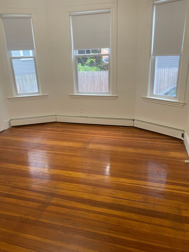 Priced for immediate occupancy 3-Bed Oak Sq. - 40 Brackett St Boston MA ...