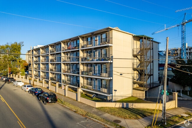 Elliston Place Quarters - 2325 Elliston Pl Nashville TN 37203 ...