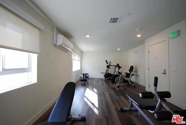 3667 Mentone Ave - 3667 Mentone Ave Los Angeles CA 90034 | Apartment Finder