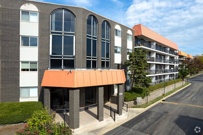 Barcelona - 4940 Foster St Skokie IL 60077 | Apartment Finder