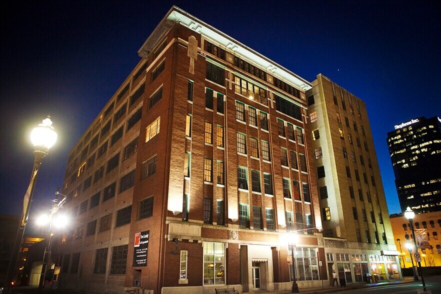 Block 2 Lofts - 115-123 E Markham St Little Rock AR 72201 | Apartment ...