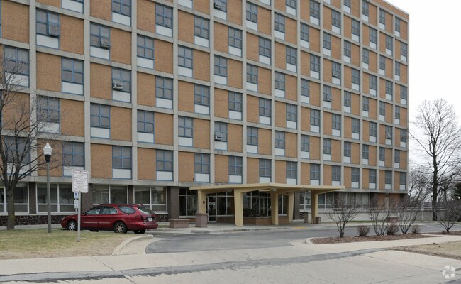 Merrill Park - 222-226 N 33rd St Milwaukee WI 53208 | Apartment Finder