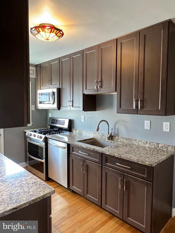 4916 Gateway Terrace - 4916 Gateway Terrace Halethorpe MD 21227 ...