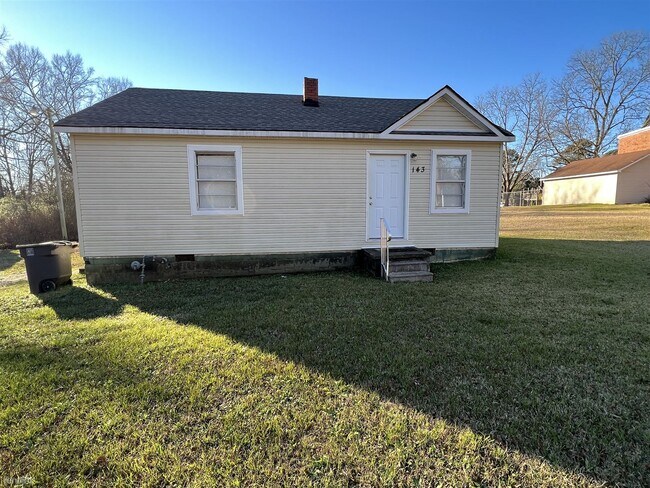 2 br, 1 bath House - 143 Cobb Street - 143 Cobb St Tupelo MS 38801 ...