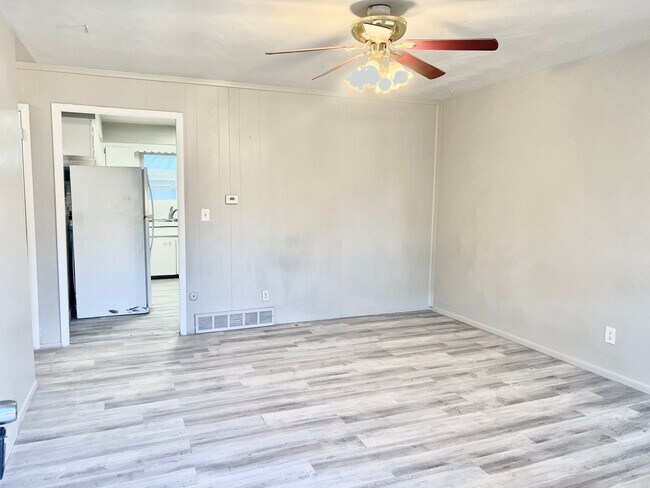 Ground Level Condo on Sheridan and W 9th A... - 882 Yates St Denver CO ...