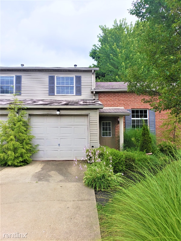 2 br, 1.5 bath Condo - Kenyon Crest Condom... - 2166 Kenyon St ...