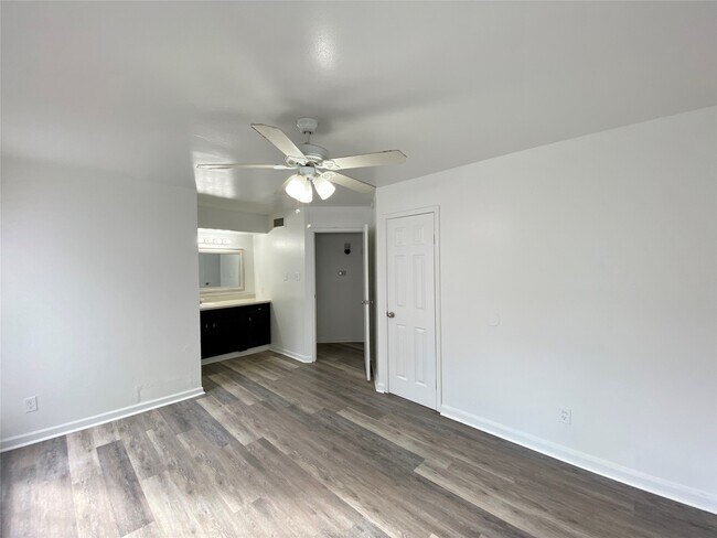 7200 W T C Jester Blvd - 7200 W T C Jester Blvd Houston TX 77088 ...