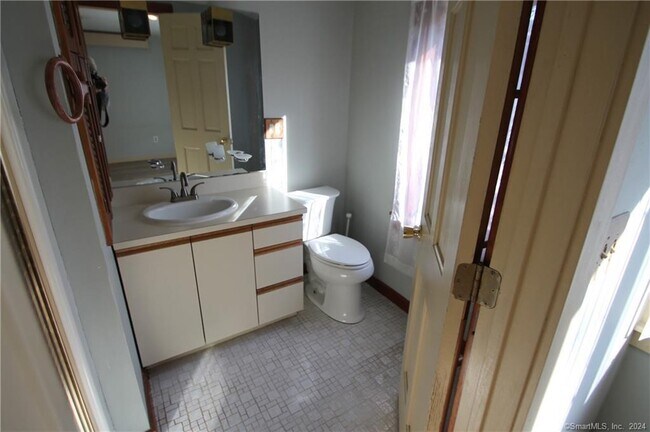 74 Sunset Hill Rd - 74 Sunset Hill Rd Bethel CT 06801 | Apartment Finder