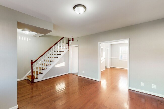 Finished Basement & Finished Basement Den! - 3229 Lawnview Ave ...