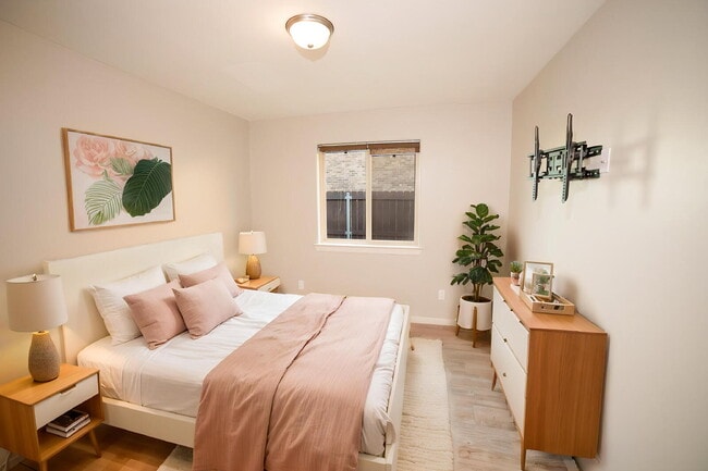"Charming 3-Bedroom Retreat with 2 Full Baths in McAllen - Spacious ...