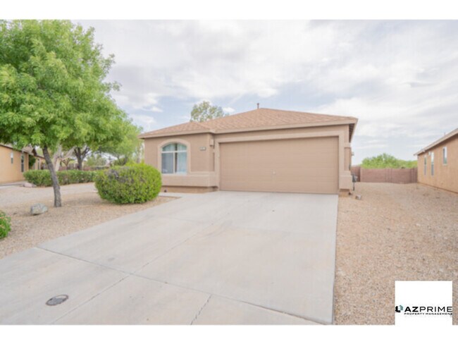 Discover your New Home in this Stunning 3/... - 7832 S Hidden Places ...