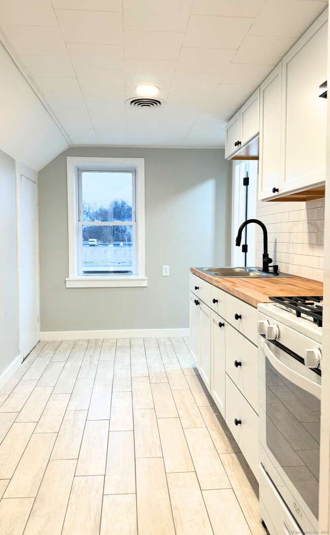 22 Kelley St - 22 Kelley St Bristol CT 06010 | Apartment Finder