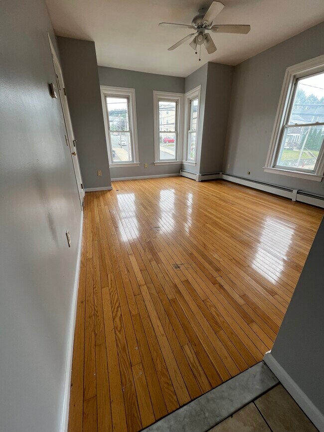 223 Park Ave - 223 Park Ave Woonsocket RI 02895 | Apartment Finder