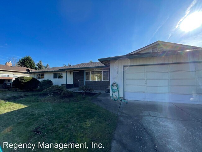 3 br, 2 bath House - 19470 SW Celebrity St... - 19470 SW Celebrity St ...