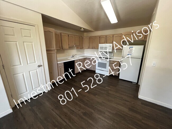 Beautiful Condo in Magna! - 8040 Copperfield Pl Magna UT 84044 ...