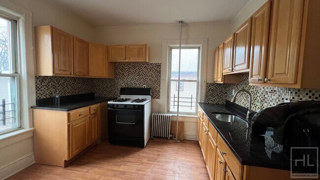 NATURALLY BRIGHT 2 BEDROOMS EAST 34 STREE... - 517 E 34th St Brooklyn ...