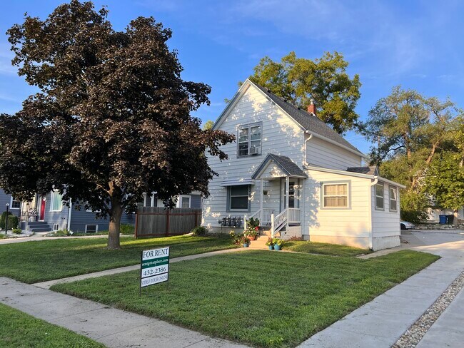 3818 S 47th St - 3818 S 47th St Lincoln NE 68506 | Apartment Finder