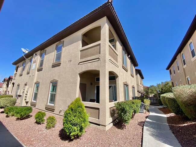 BEAUTIFUL 1ST FLOOR CONDO UNIT IN A GATED ... - 3480 Cactus Shadow St ...