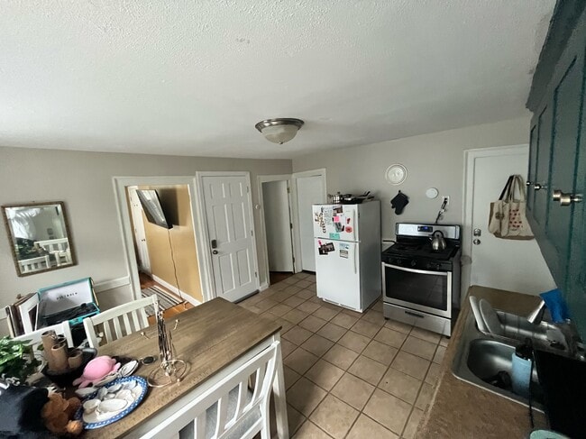 47 Sheldon St - 47 Sheldon St Providence RI 02906 | Apartment Finder