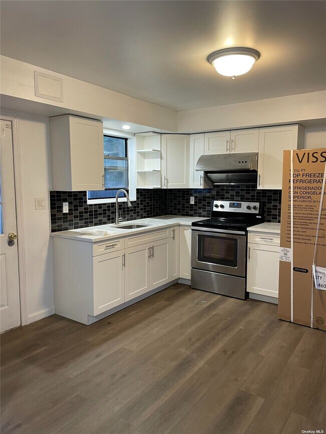 141 Travis St - 141 Travis St Lindenhurst NY 11757 | Apartment Finder