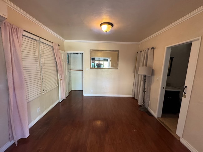 Charming Westside ADU with Private Backyard - 1033 W Micheltorena St ...