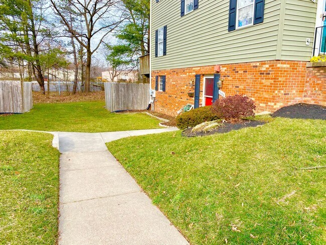 Beautiful 2 Bedroom Lower Level Condo in L... - 7656 N Arbory Way ...