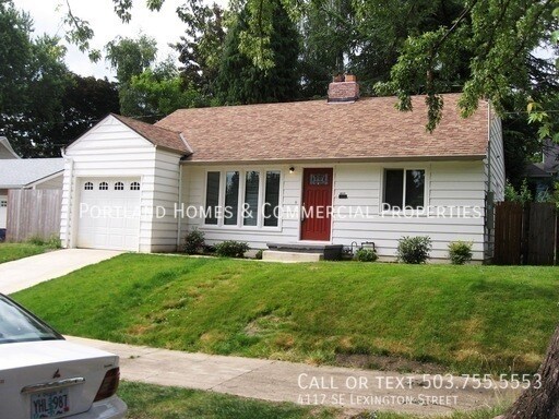 Charming Single Level Ranch-style House. - 4117 SE Lexington St ...