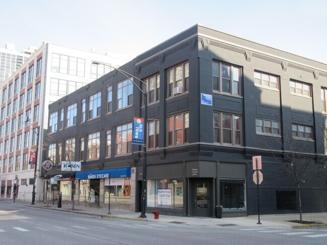 245 W North Ave - 245 W North Ave Chicago IL 60610 | Apartment Finder