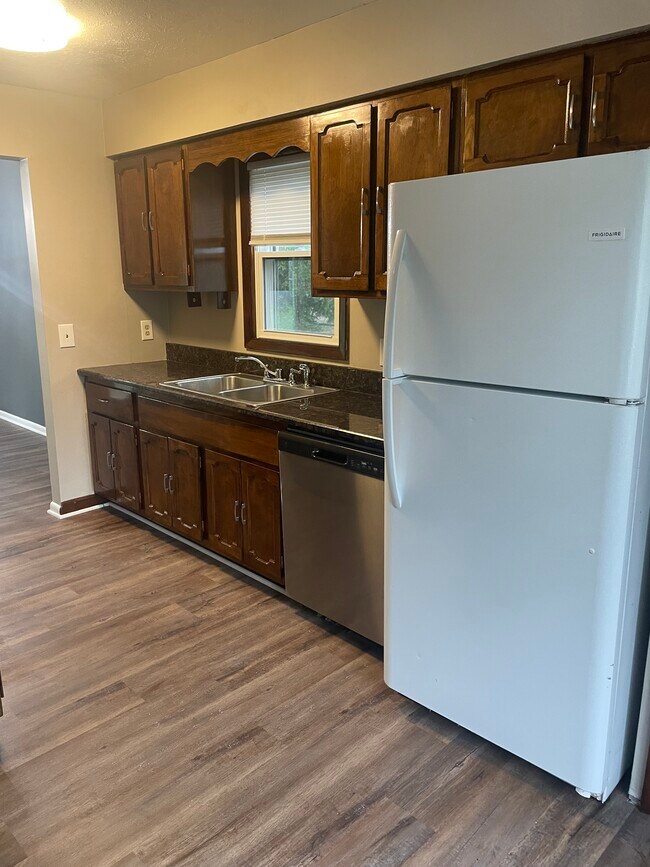 16222 Howe Rd - 16222 Howe Rd Strongsville OH 44136 | Apartment Finder