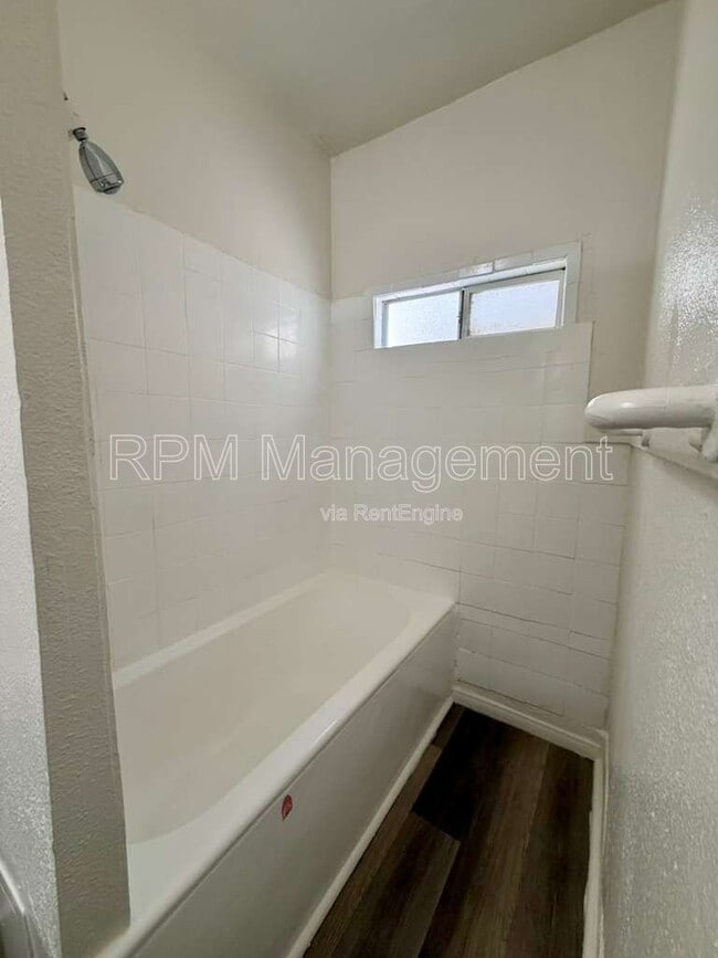 904 S Catalina St - 904 S Catalina St Los Angeles CA 90006 | Apartment ...