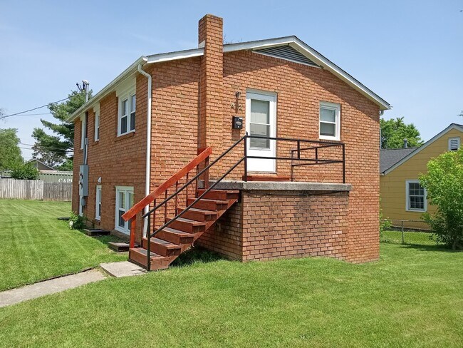 412 Clement St - 412 Clement St Radford VA 24141 | Apartment Finder