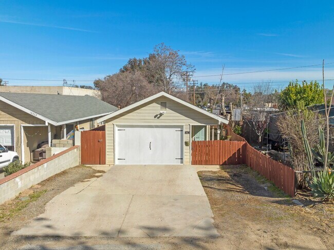 18316 Brightman Ave - 18316 Brightman Ave Lake Elsinore CA 92530 ...