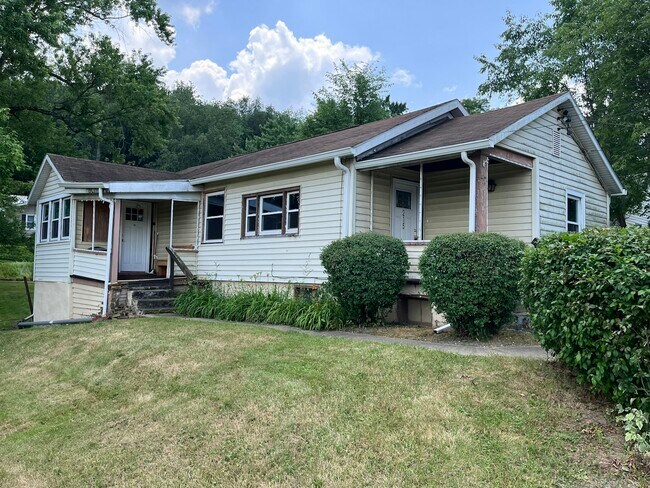 215 Ross Avenue - 215 Ross Ave Beaver Falls PA 15010 | Apartment Finder