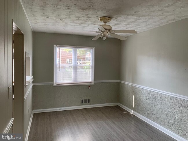 566 S Beechfield Ave - 566 S Beechfield Ave Baltimore MD 21229 ...