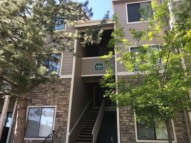 Very nice 2 bedroom 2 bathroom condo at Mo... - 7414 S Alkire St ...