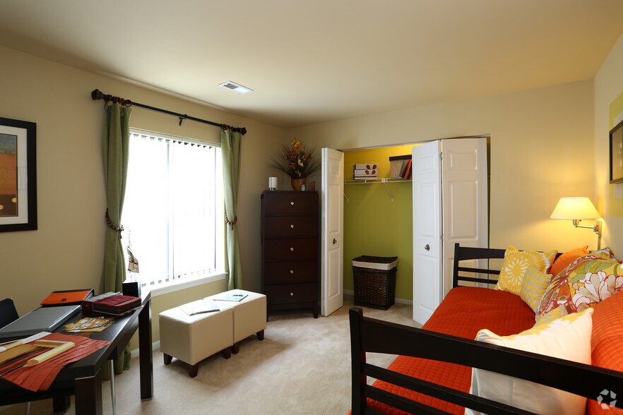 Arbor Lakes - 4233 N Bloomington Ave Arlington Heights IL 60004 ...