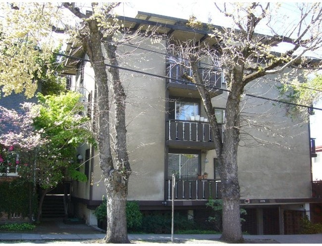 Channing Apartments - 2236 Channing Way Berkeley CA 94704 | Apartment ...