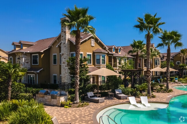 The Avenues At Tuscan Lakes