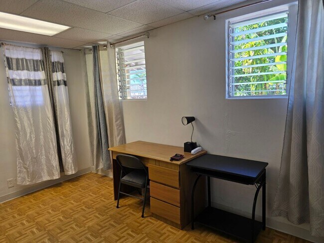 2226 Seaview Ave - 2226 Seaview Ave Honolulu HI 96822 | Apartment Finder