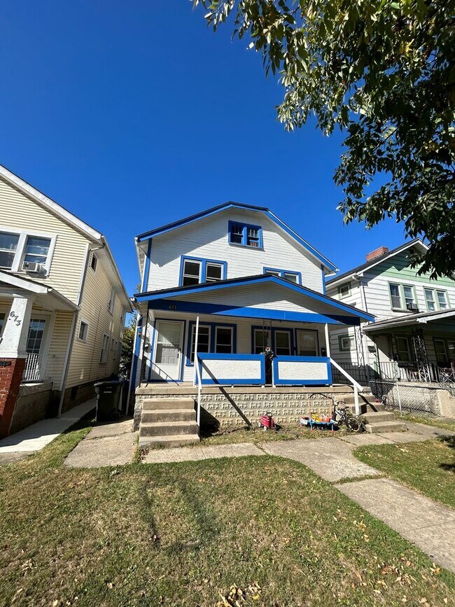 Affordable Comfort: 3-Bedroom Duplex Unit ... - 669 S Burgess Ave ...