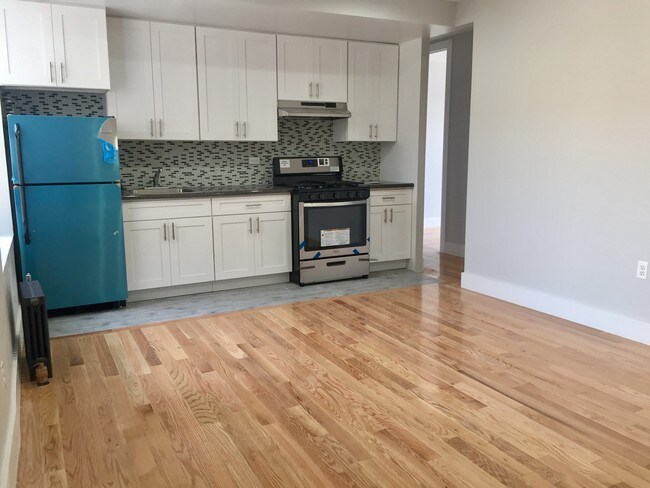 743 Hunts Point Ave - 743 Hunts Point Ave The Bronx NY 10474 ...