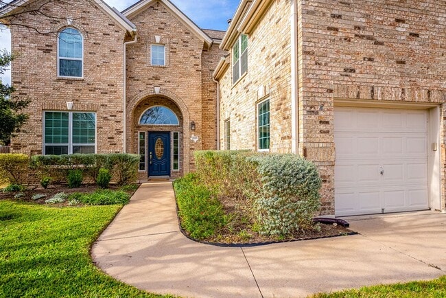 Big Rooms, Big Yard, Big Vibes in North Austin - 8216 Partridge Bend ...