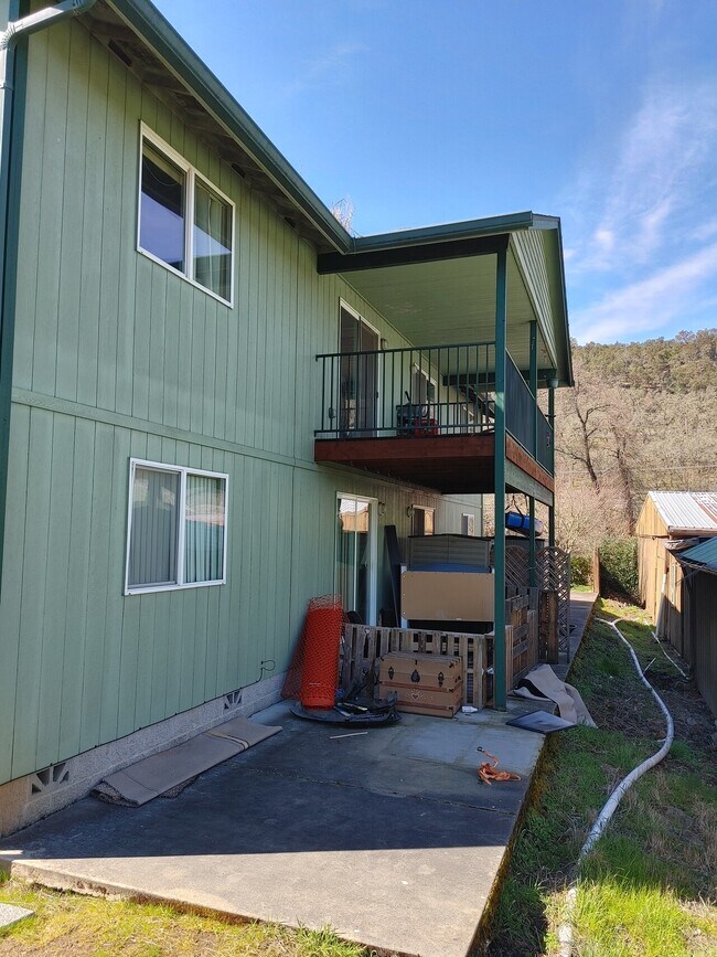 NE Stephens - 5357-5377 NE Stephens St Roseburg North OR 97495 ...