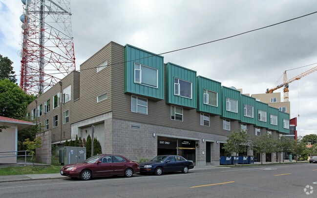 Views at Madison Apartment Homes - 1823 E Madison St Seattle WA 98122 ...