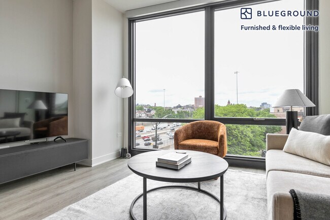 740 N Aberdeen St - 740 N Aberdeen St Chicago IL 60642 | Apartment Finder