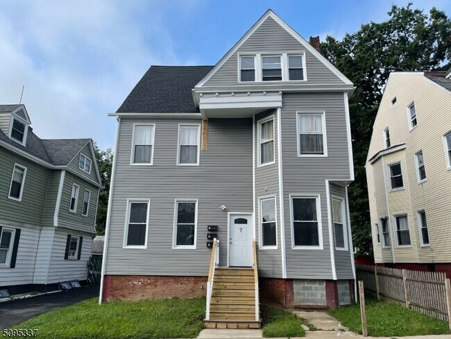 7 Prospect Terrace - 7 Prospect Terrace East Orange NJ 07017 ...
