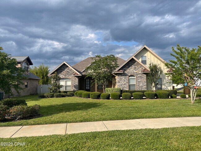 2816 Hawks Landing Blvd - 2816 Hawks Landing Blvd Panama City FL 32405 ...