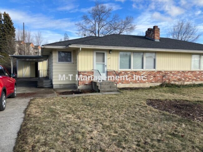 Remodeled valley 2 br/1 bath duplex with f... - 824 S Wilbur Rd Spokane ...