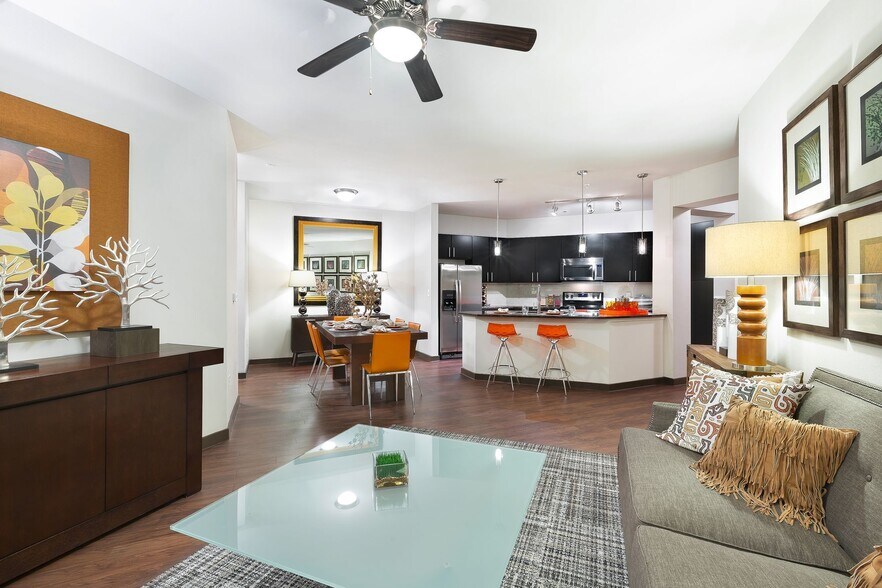 Tree - 3715 S 1st St Austin TX 78704 | Apartment Finder